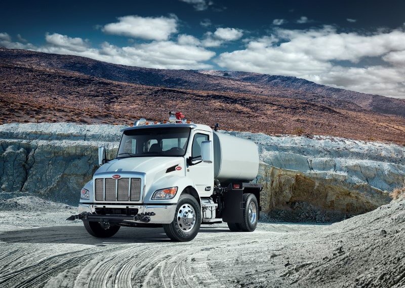 Peterbilt Model 220 | Peterbilt