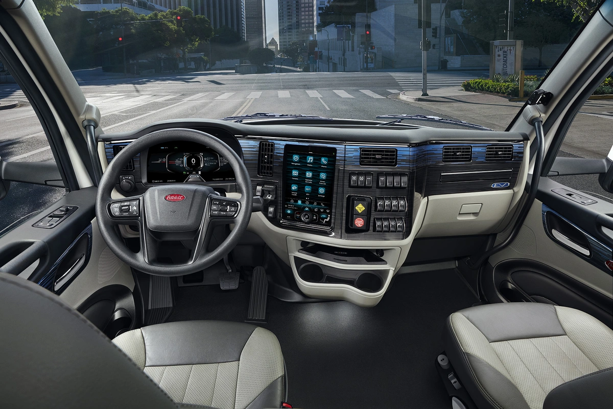 Peterbilt Model 579EV | Peterbilt