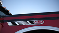 Peterbilt Model 389 | Peterbilt